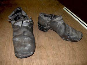 How to Keep Shoes From Dry Rotting? - Savvy About Shoes